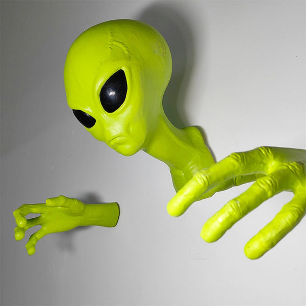 3D Green Alien Head Wall Mounted Wall Burster Grabber Holder UFO Scary ...